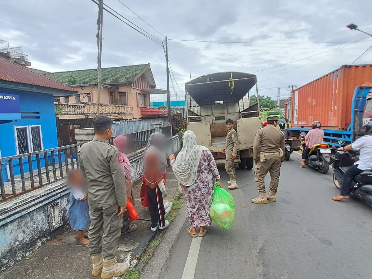 Satpol PP Parepare Amankan Pengemis dan Anak Jalanan – Lapagala.com
